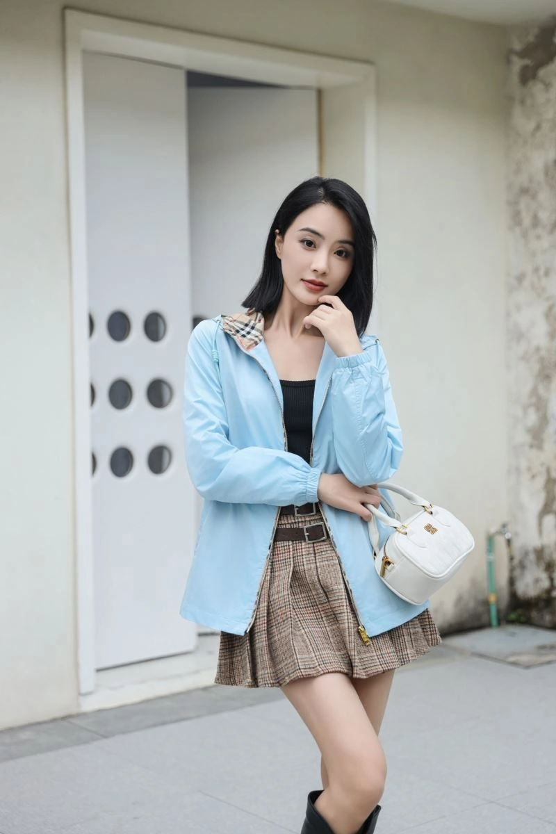 Discounted Burberry Outwear