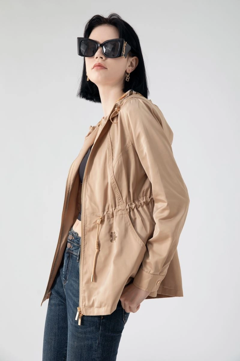Low-cost Burberry Outwear