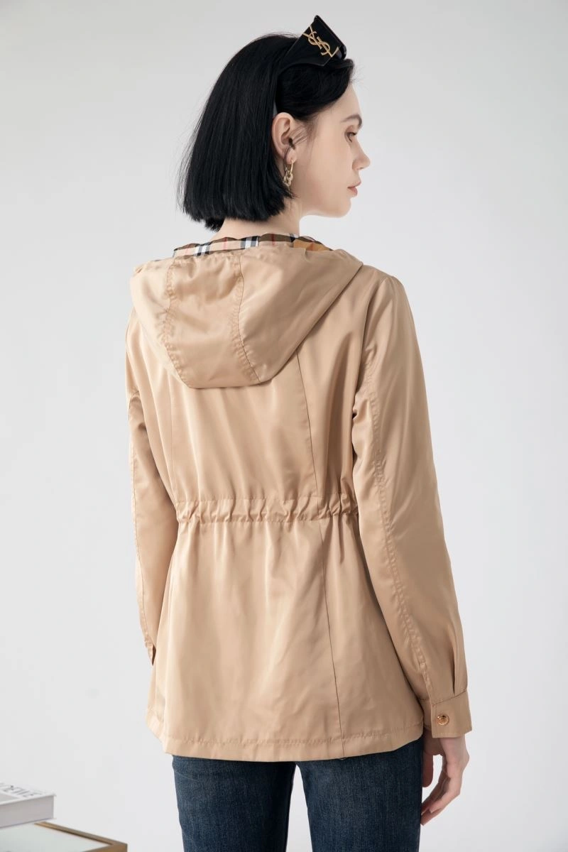 Low-cost Burberry Outwear