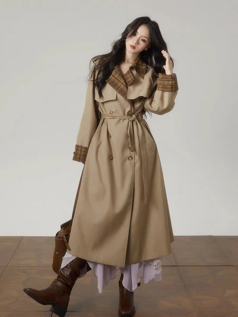 Accurate model Burberry Outwear