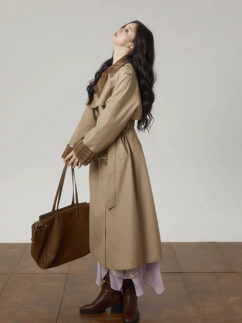 Accurate model Burberry Outwear