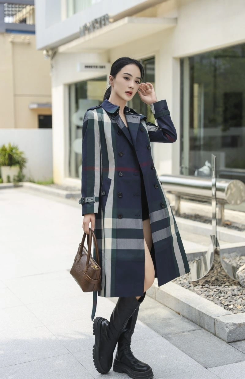 Official Burberry Outwear