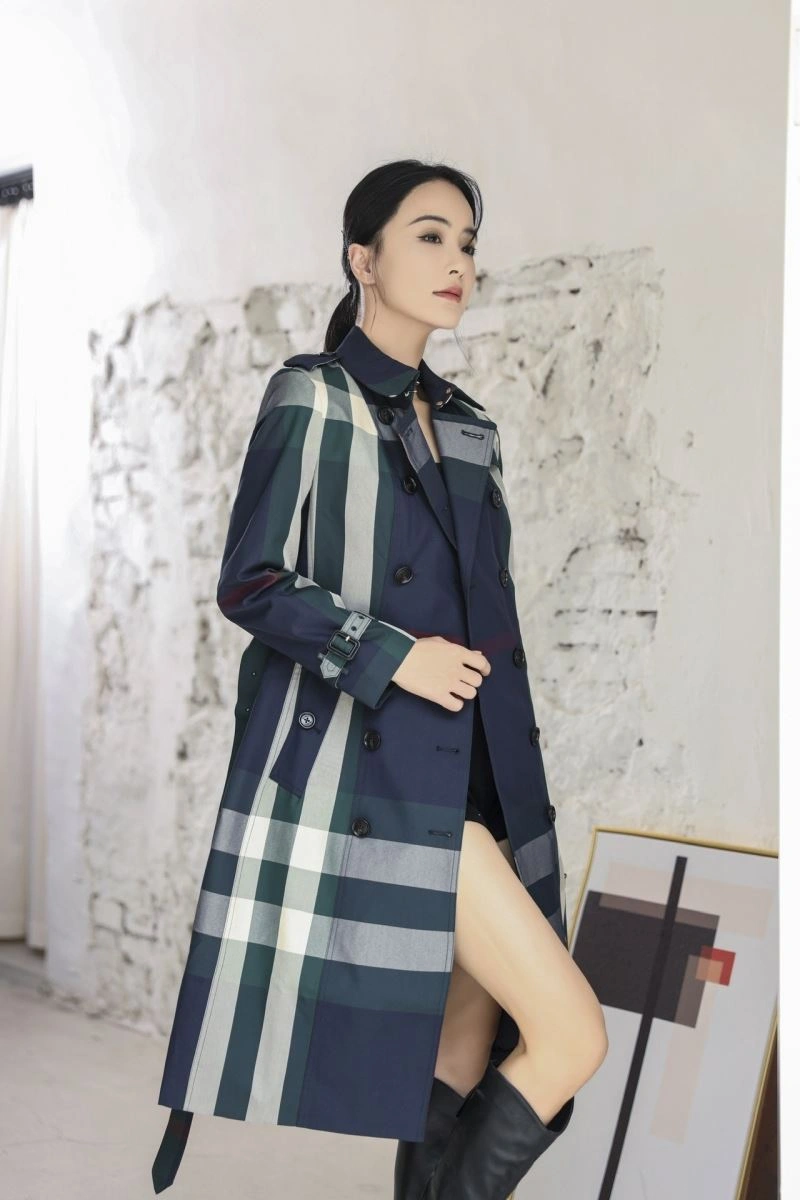 Official Burberry Outwear