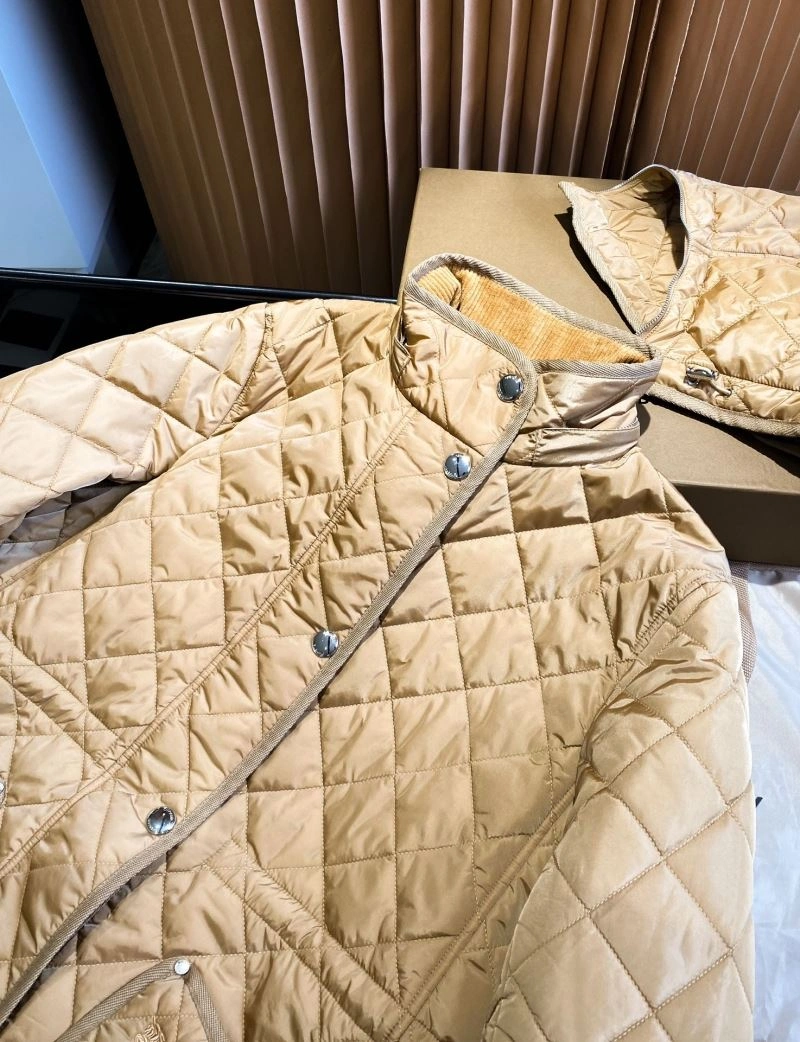 Accurate model Burberry Outwear