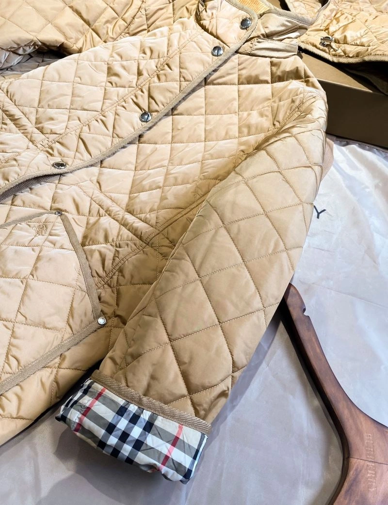 Accurate model Burberry Outwear