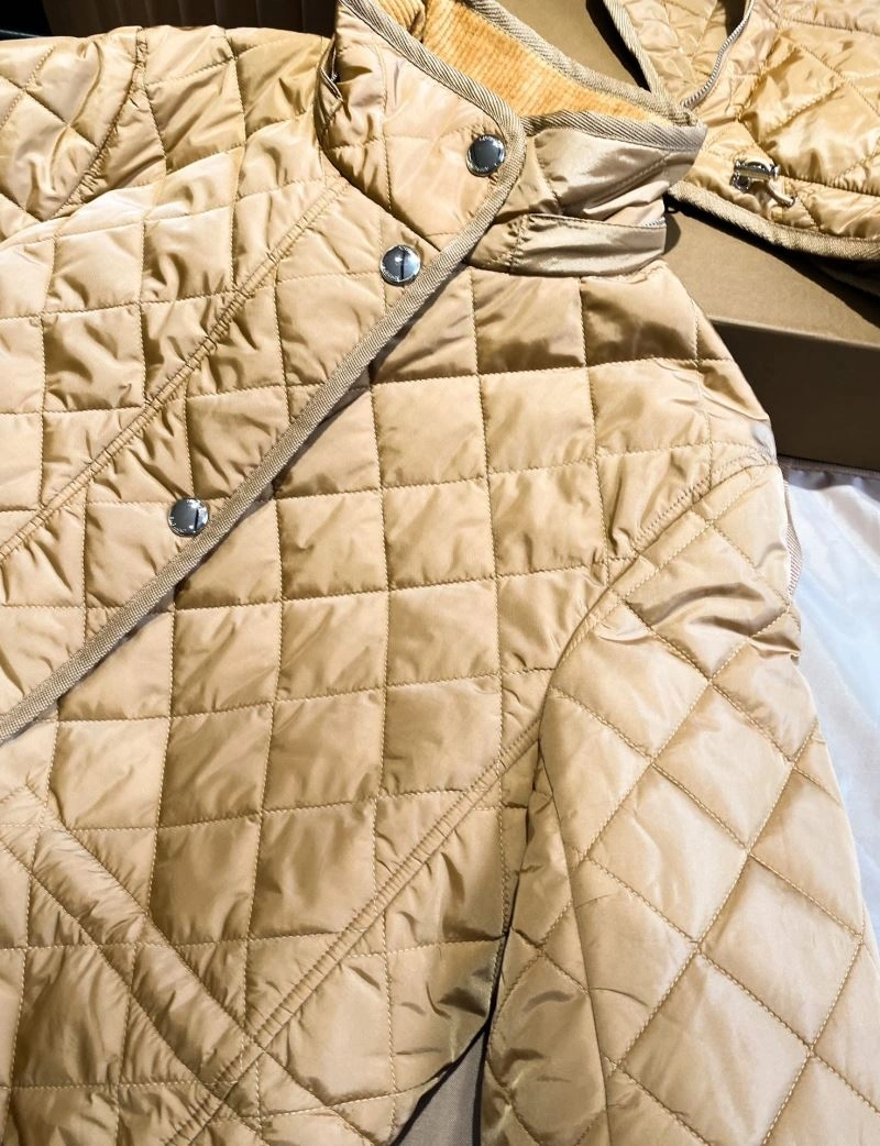 Accurate model Burberry Outwear