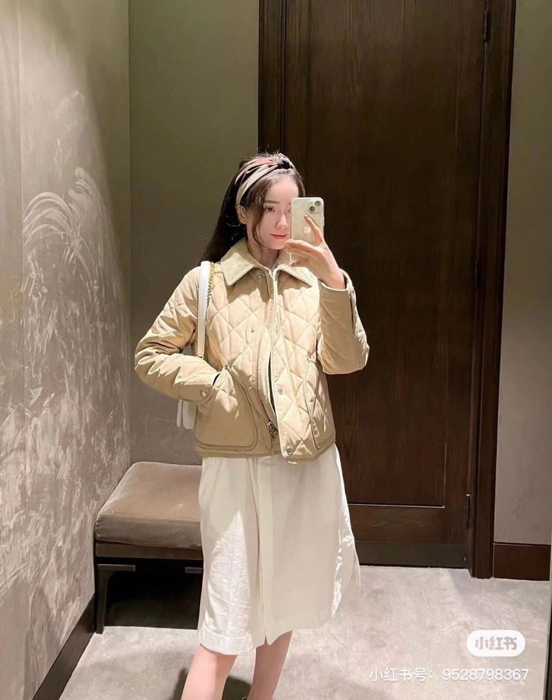 Low-cost Burberry Outwear