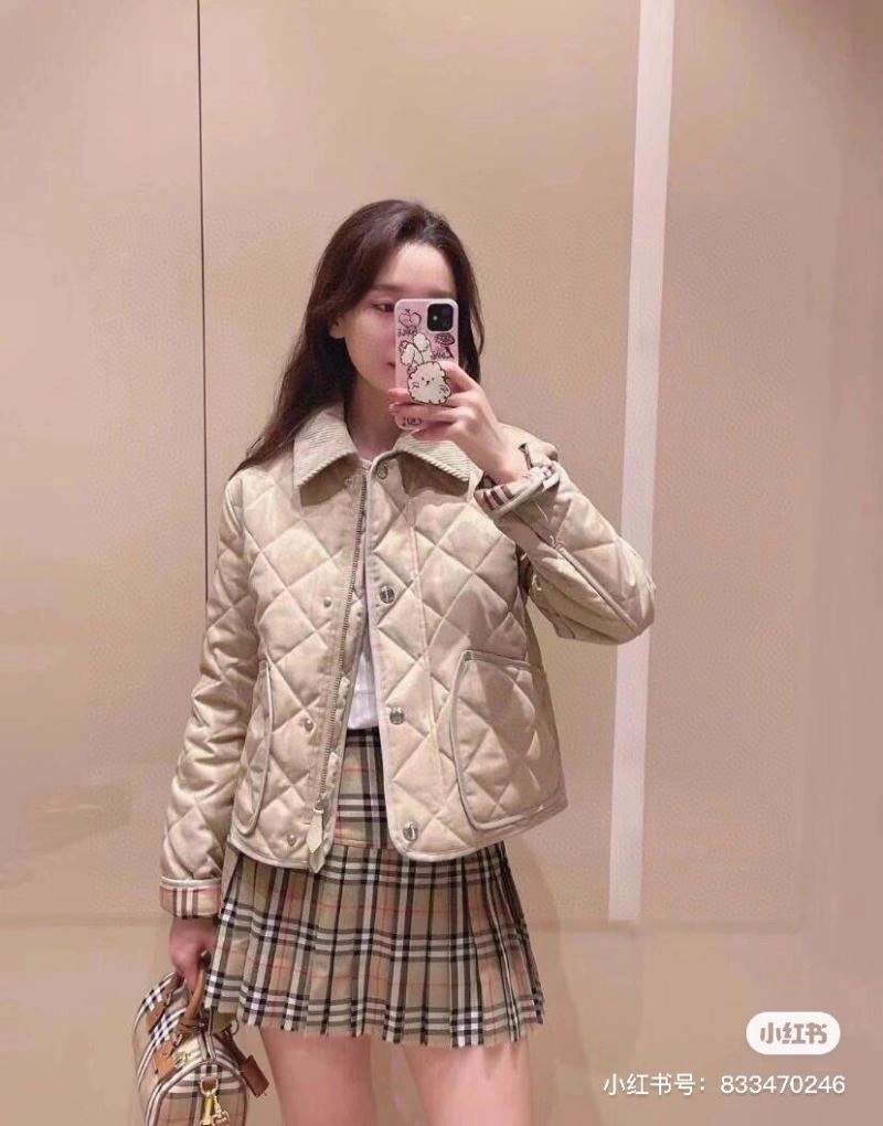 Low-cost Burberry Outwear