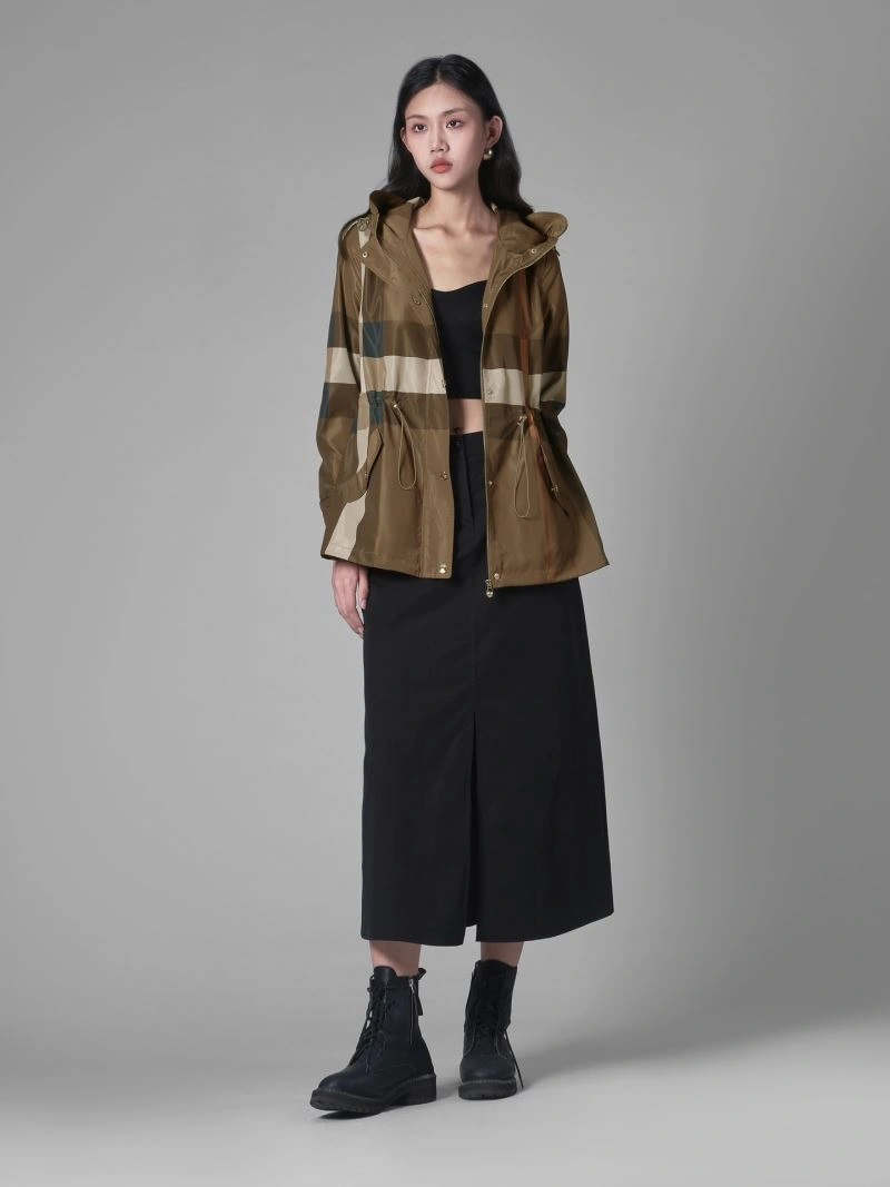 Low-cost Burberry Outwear