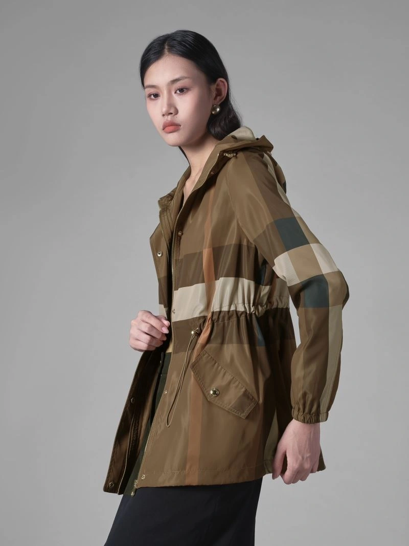 Low-cost Burberry Outwear