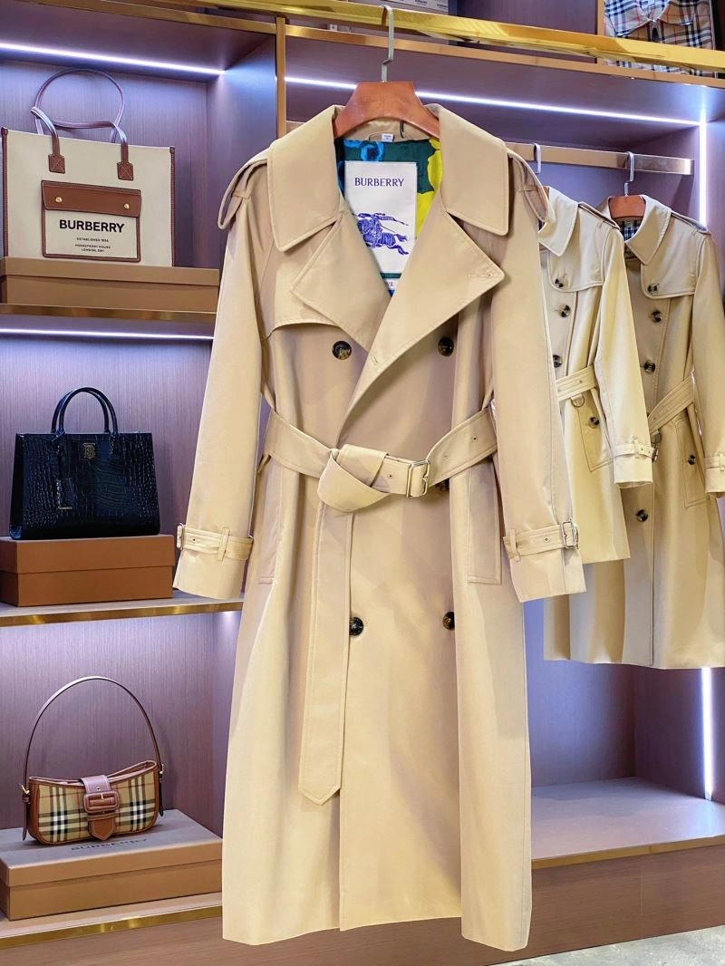 Discounted Burberry Outwear