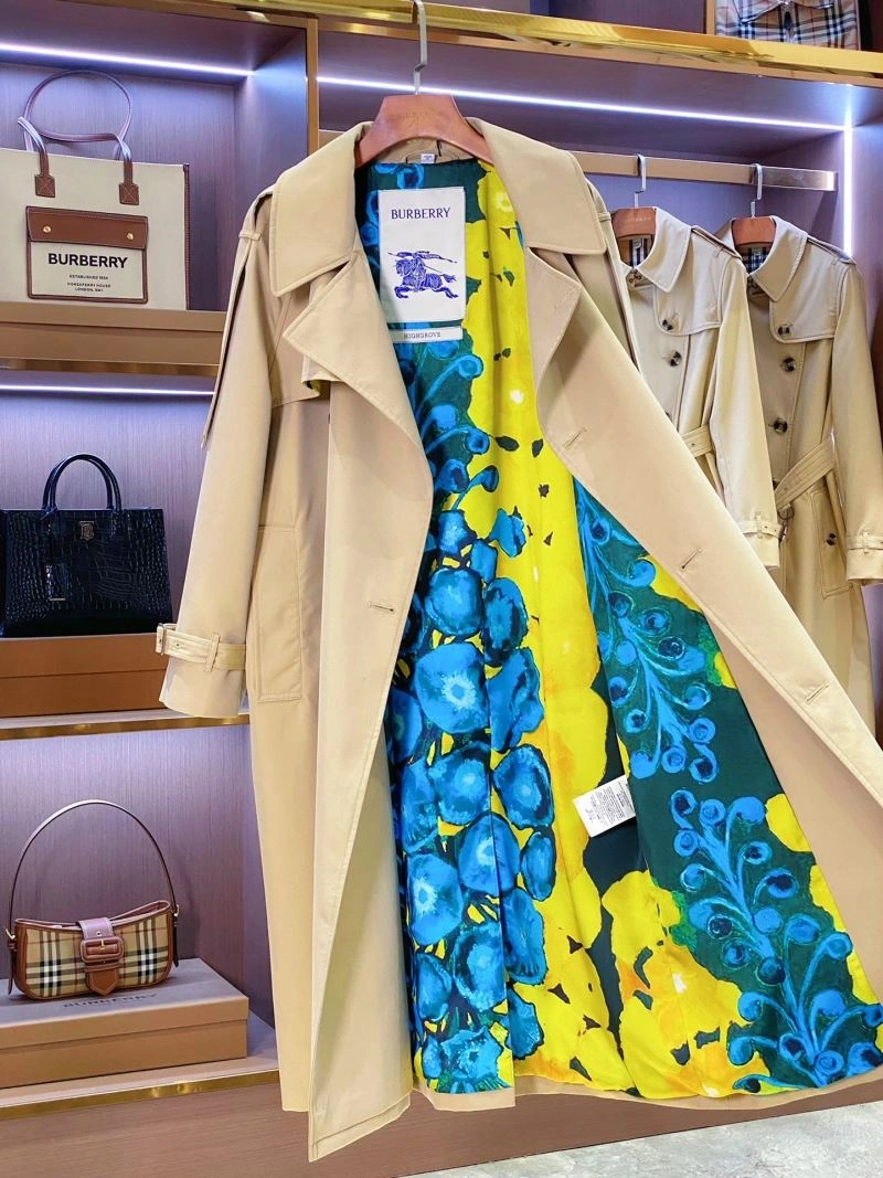 Discounted Burberry Outwear