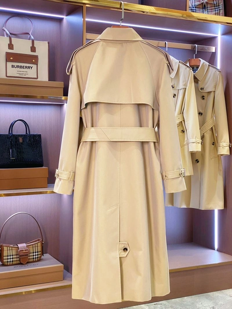 Discounted Burberry Outwear