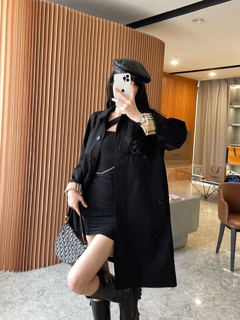 Accurate model Burberry Outwear