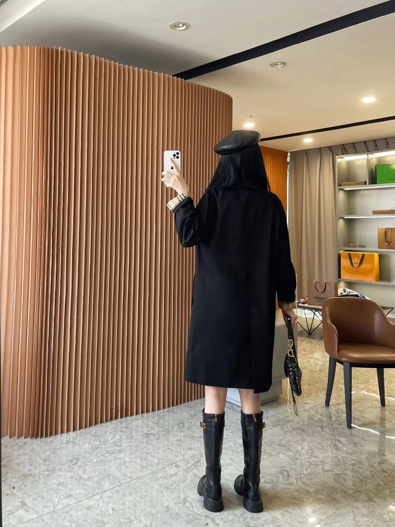 Accurate model Burberry Outwear