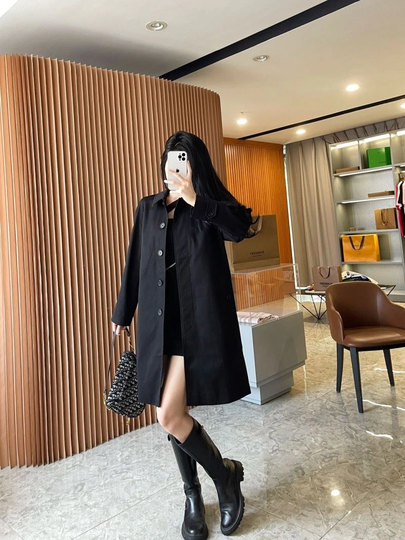 Accurate model Burberry Outwear