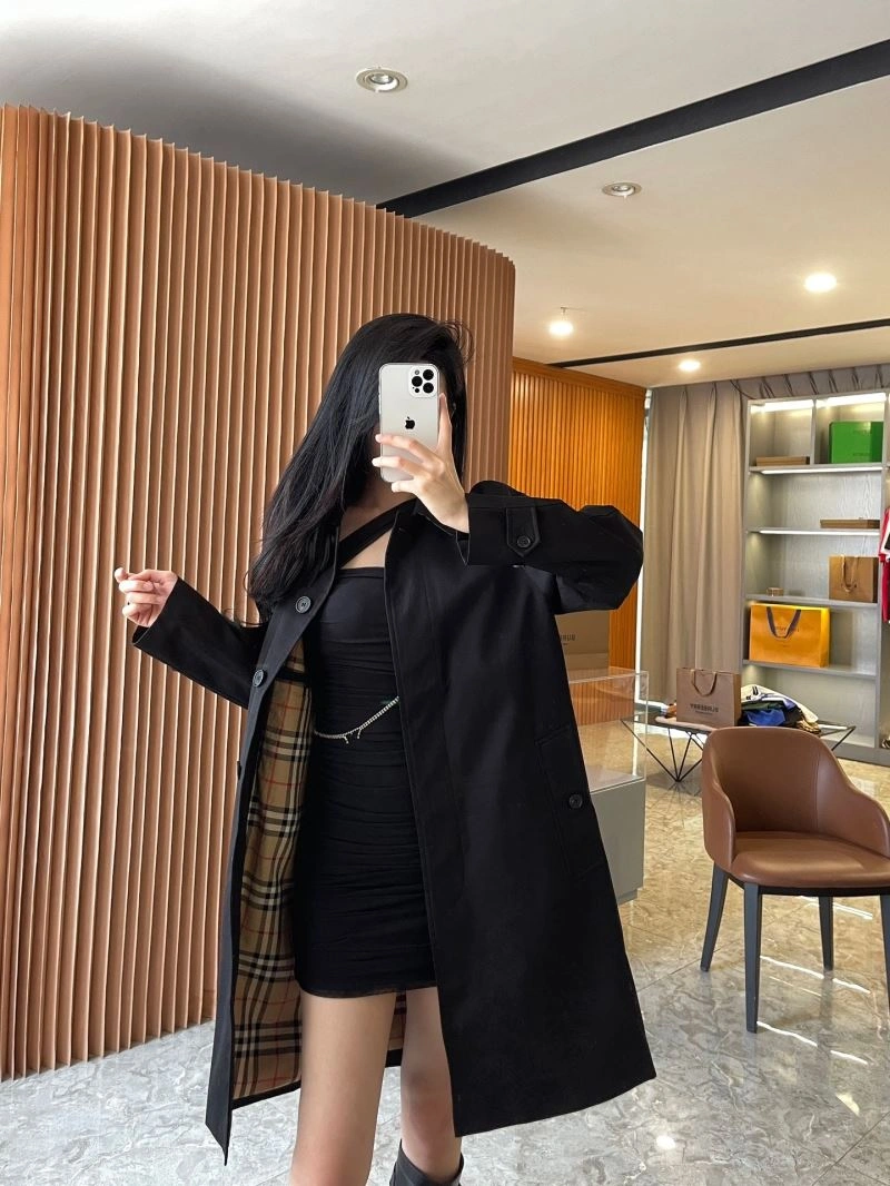 Accurate model Burberry Outwear