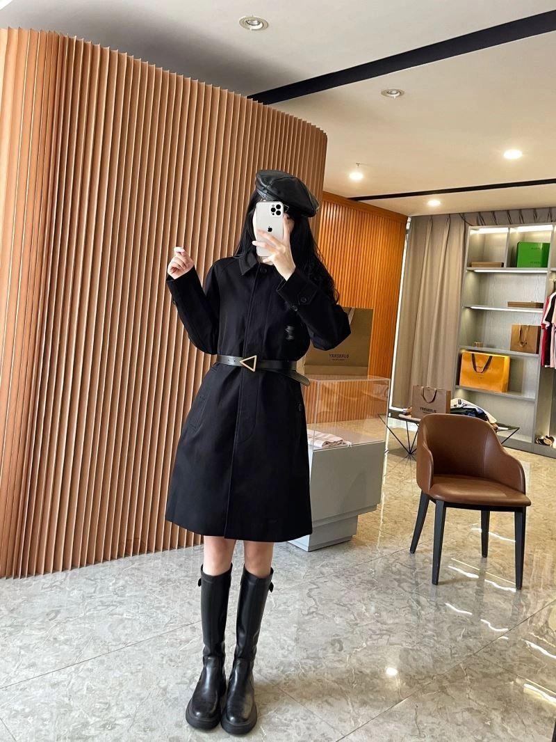 Accurate model Burberry Outwear