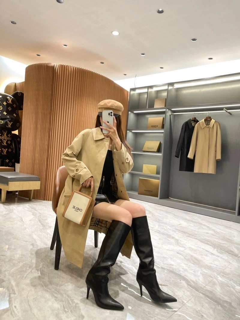 Discounted Burberry Outwear