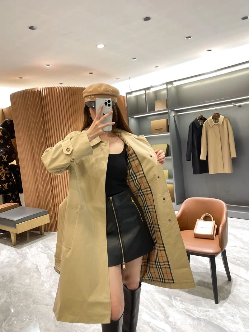 Discounted Burberry Outwear