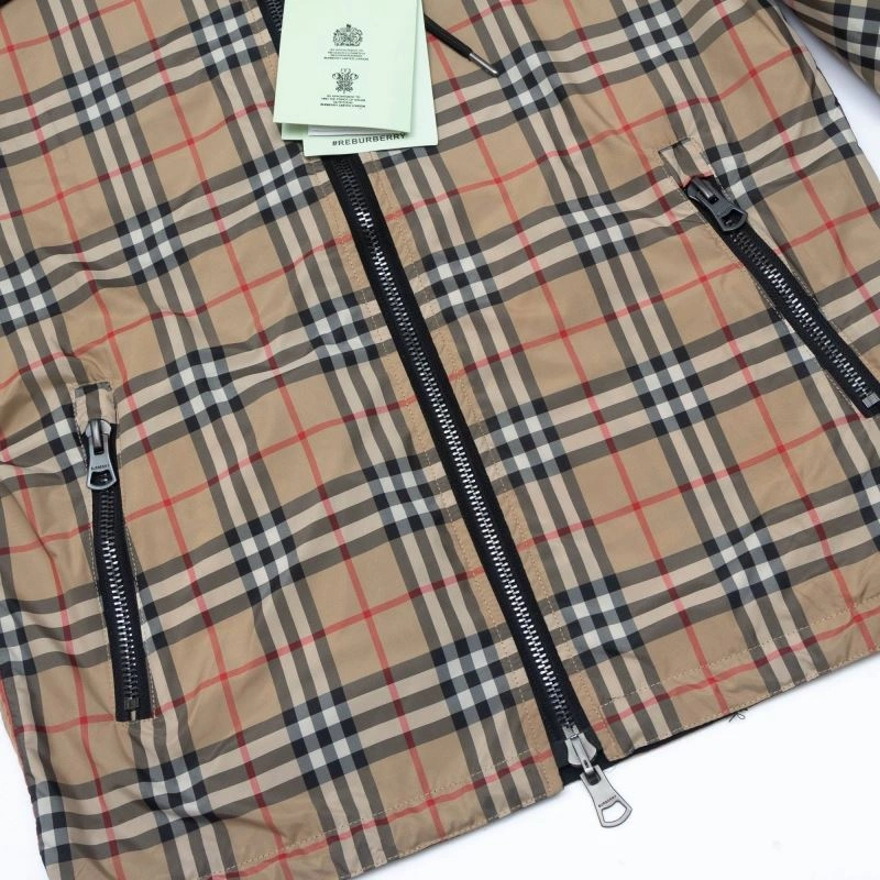 Bargain Burberry Outwear