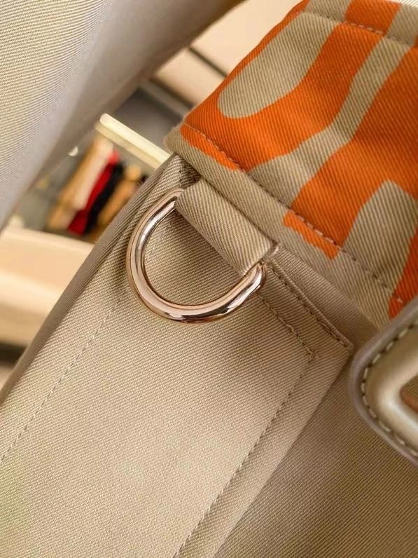 Original Burberry Outwear