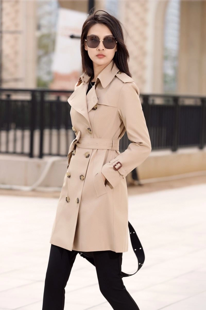 Discounted Burberry Outwear