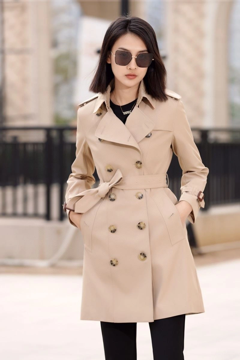 Discounted Burberry Outwear