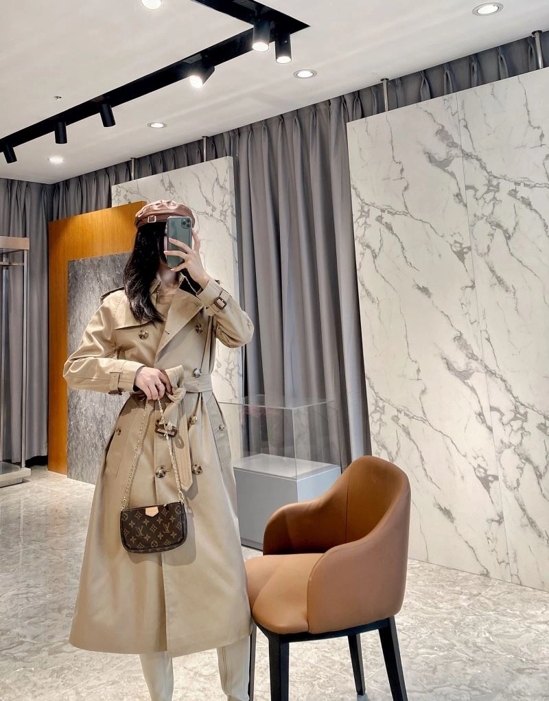 Official Burberry Outwear