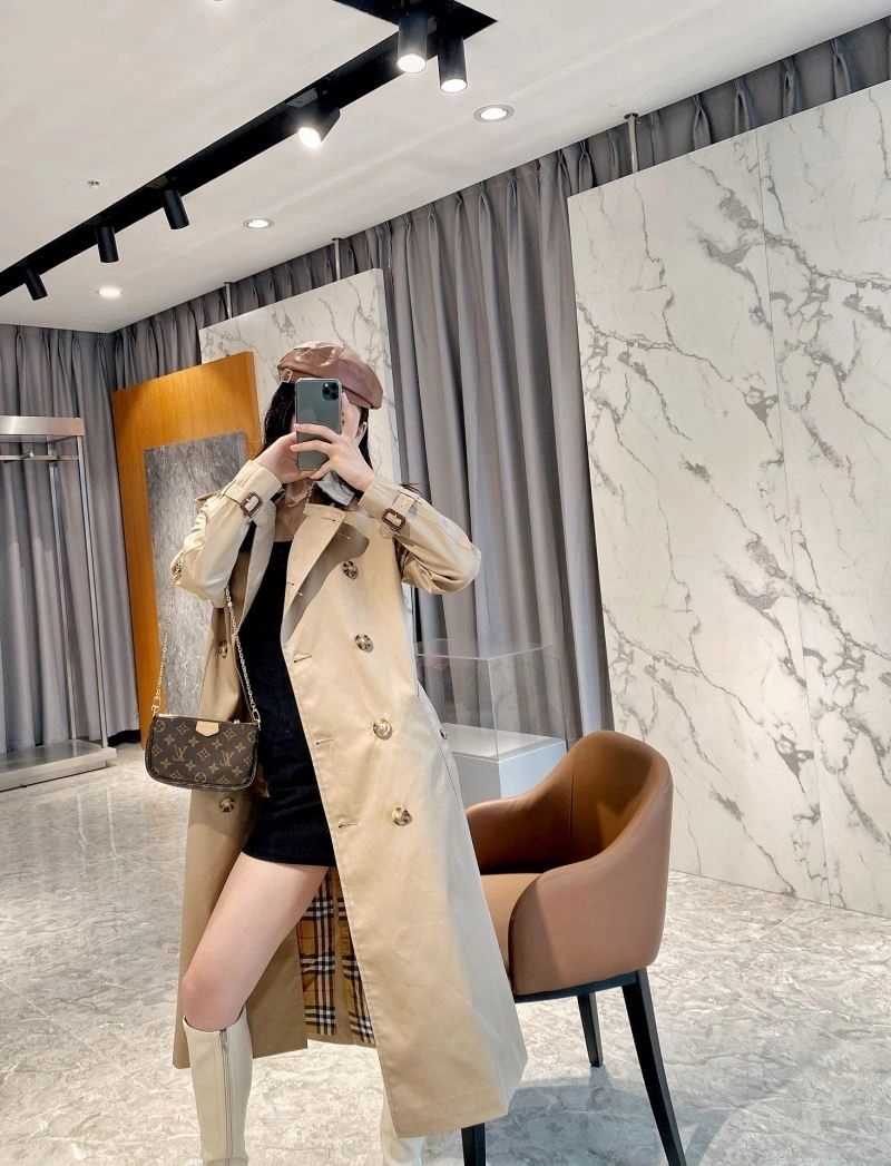 Official Burberry Outwear