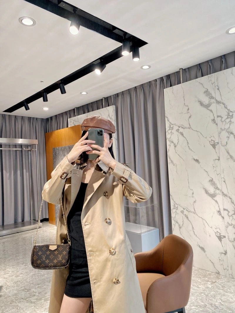 Official Burberry Outwear