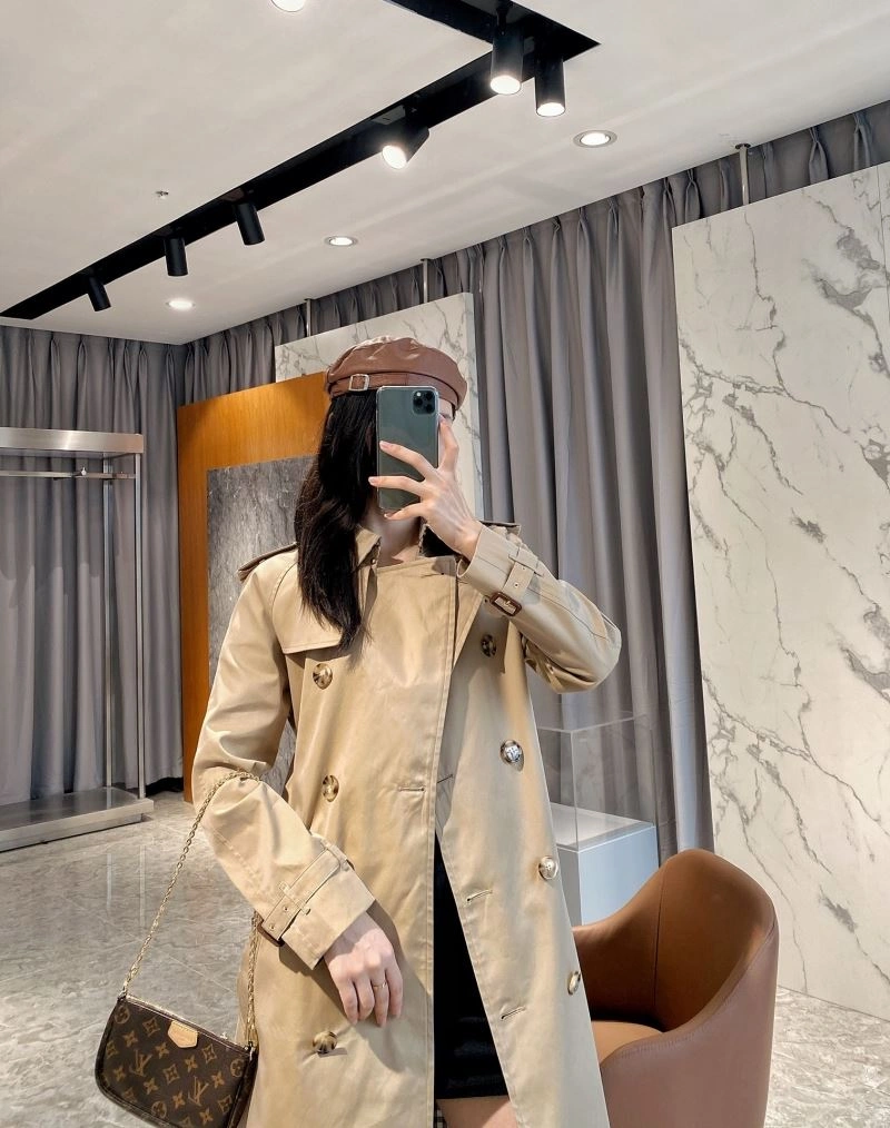 Official Burberry Outwear