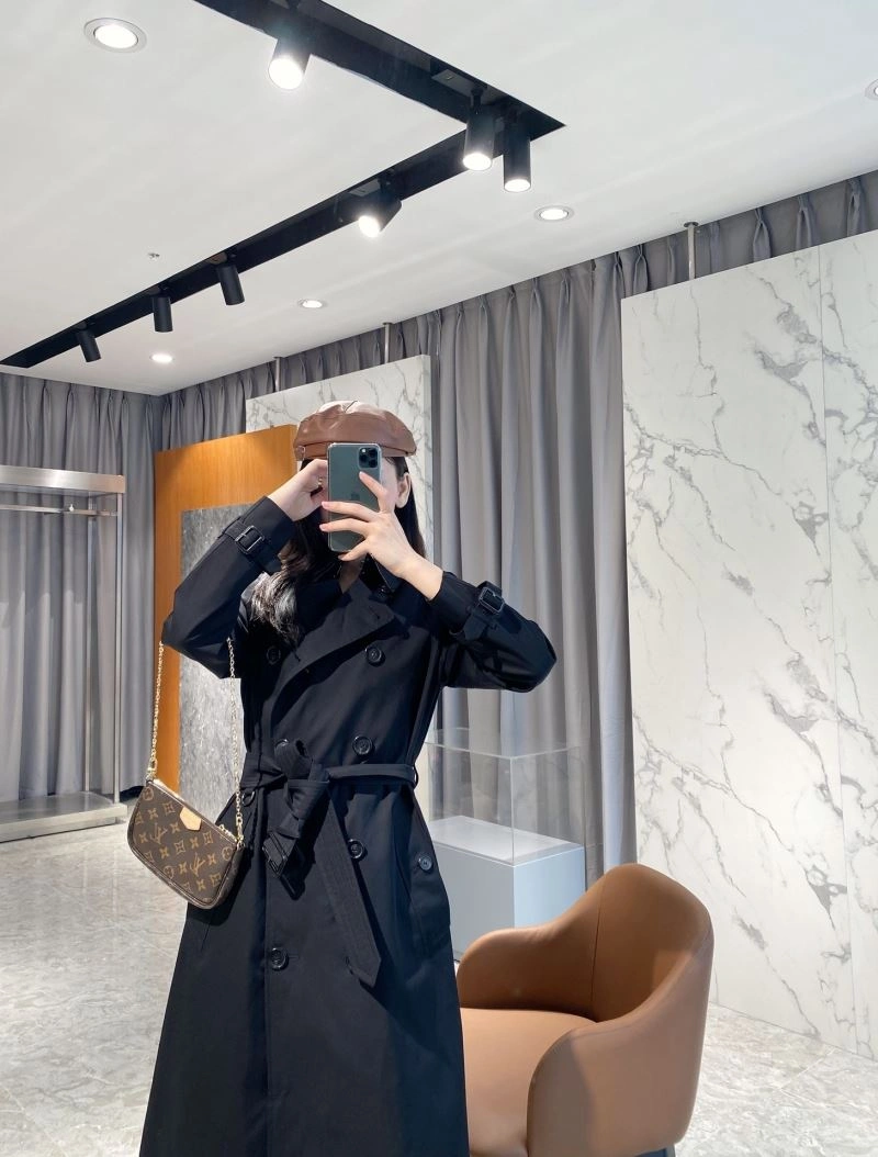 Official Burberry Outwear