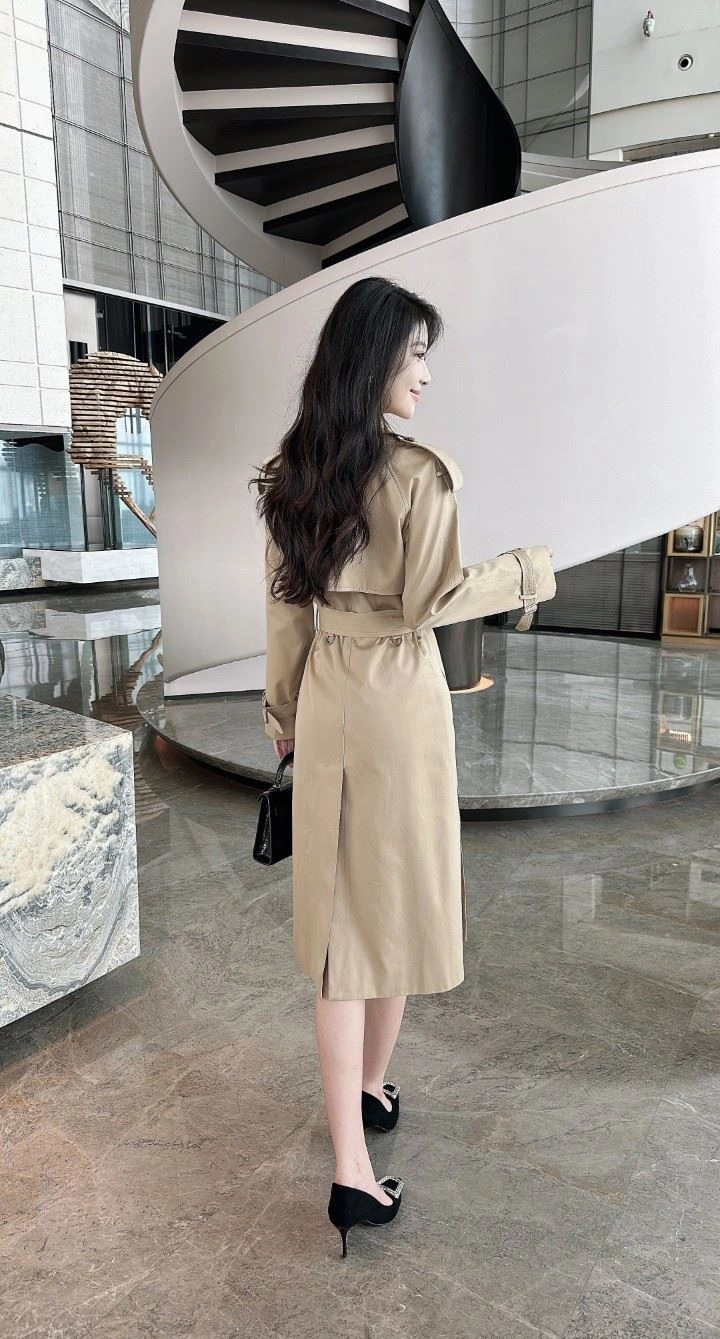 Discounted Burberry Outwear