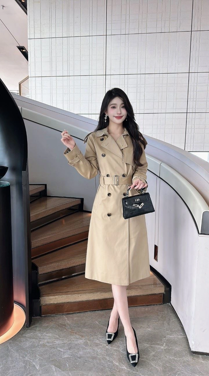 Discounted Burberry Outwear