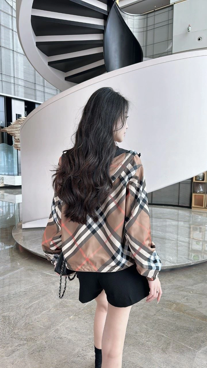High fidelity Burberry Outwear