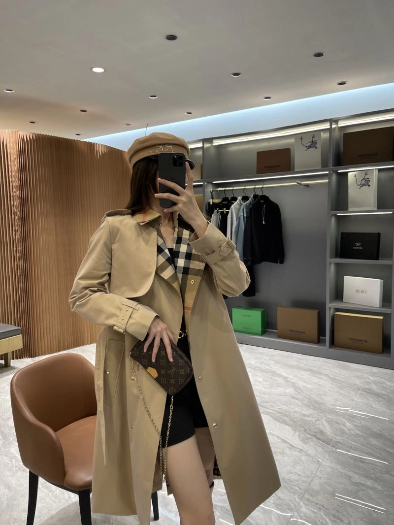 Discounted Burberry Outwear