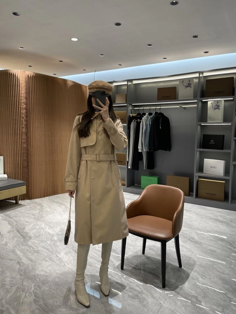 Discounted Burberry Outwear