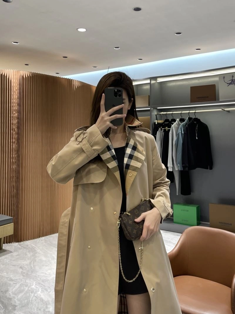 Discounted Burberry Outwear