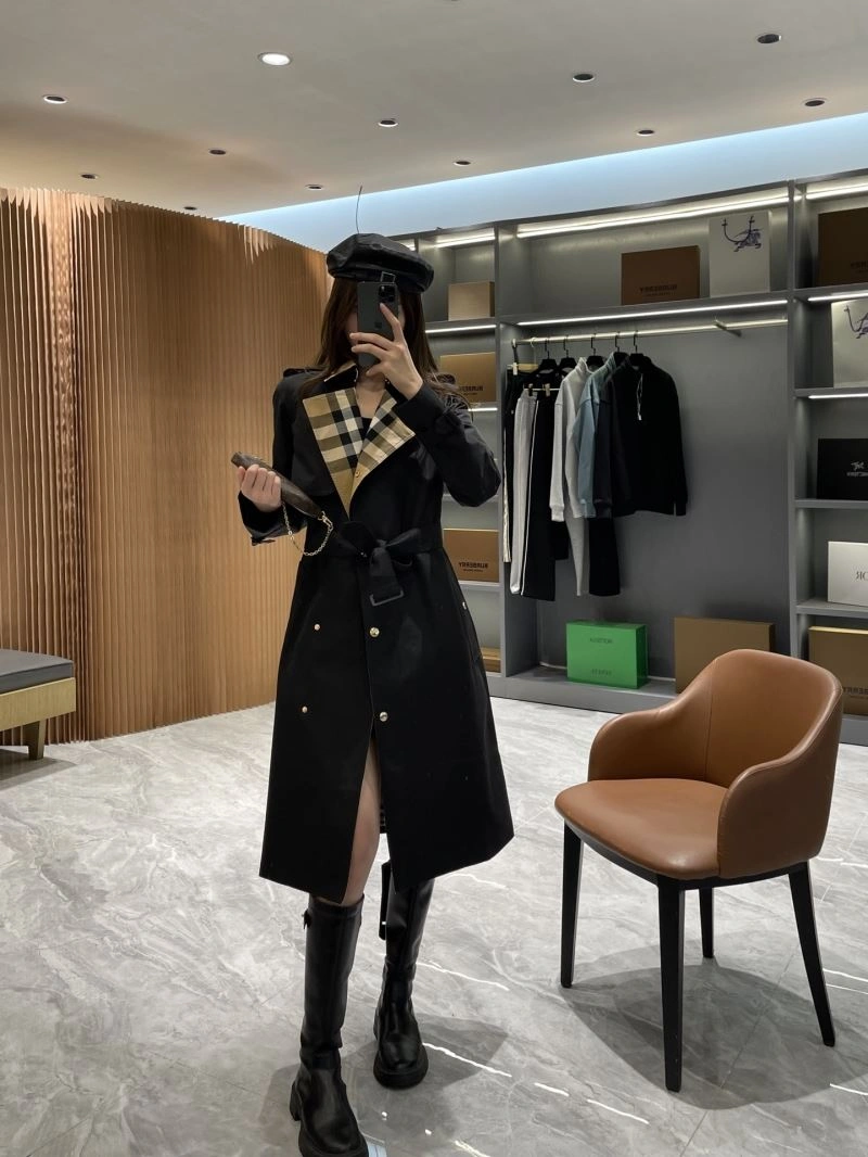 Bargain Burberry Outwear