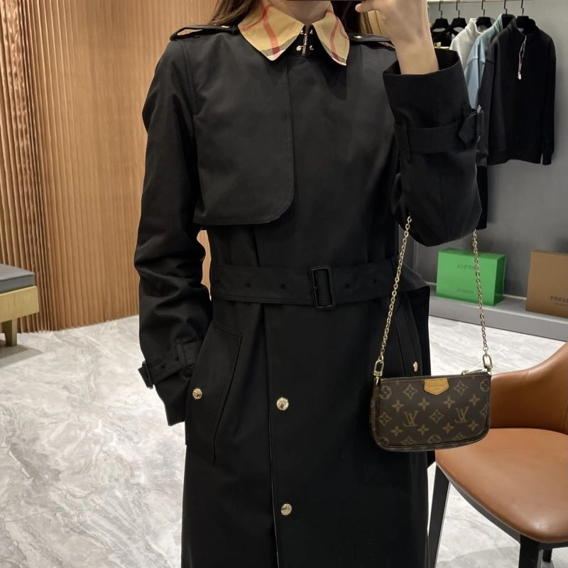 Bargain Burberry Outwear