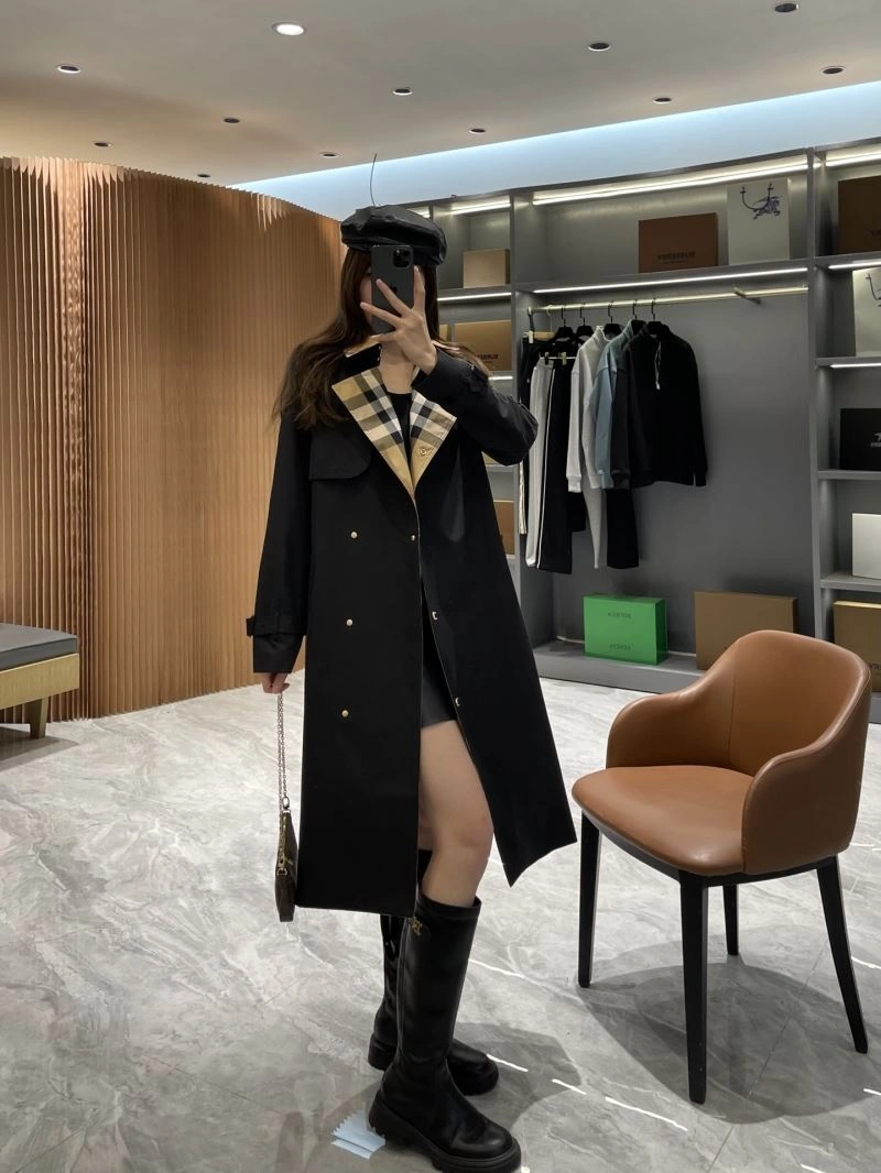 Bargain Burberry Outwear