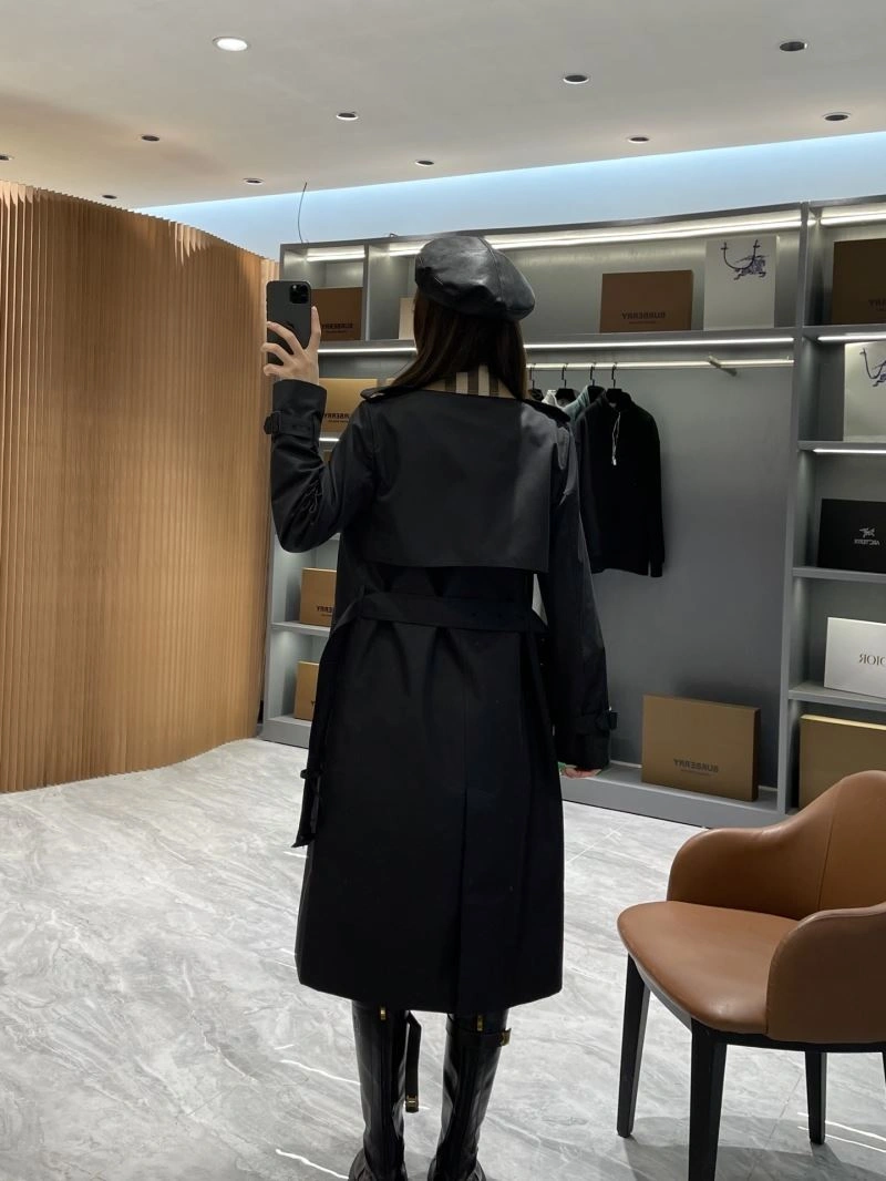 Bargain Burberry Outwear