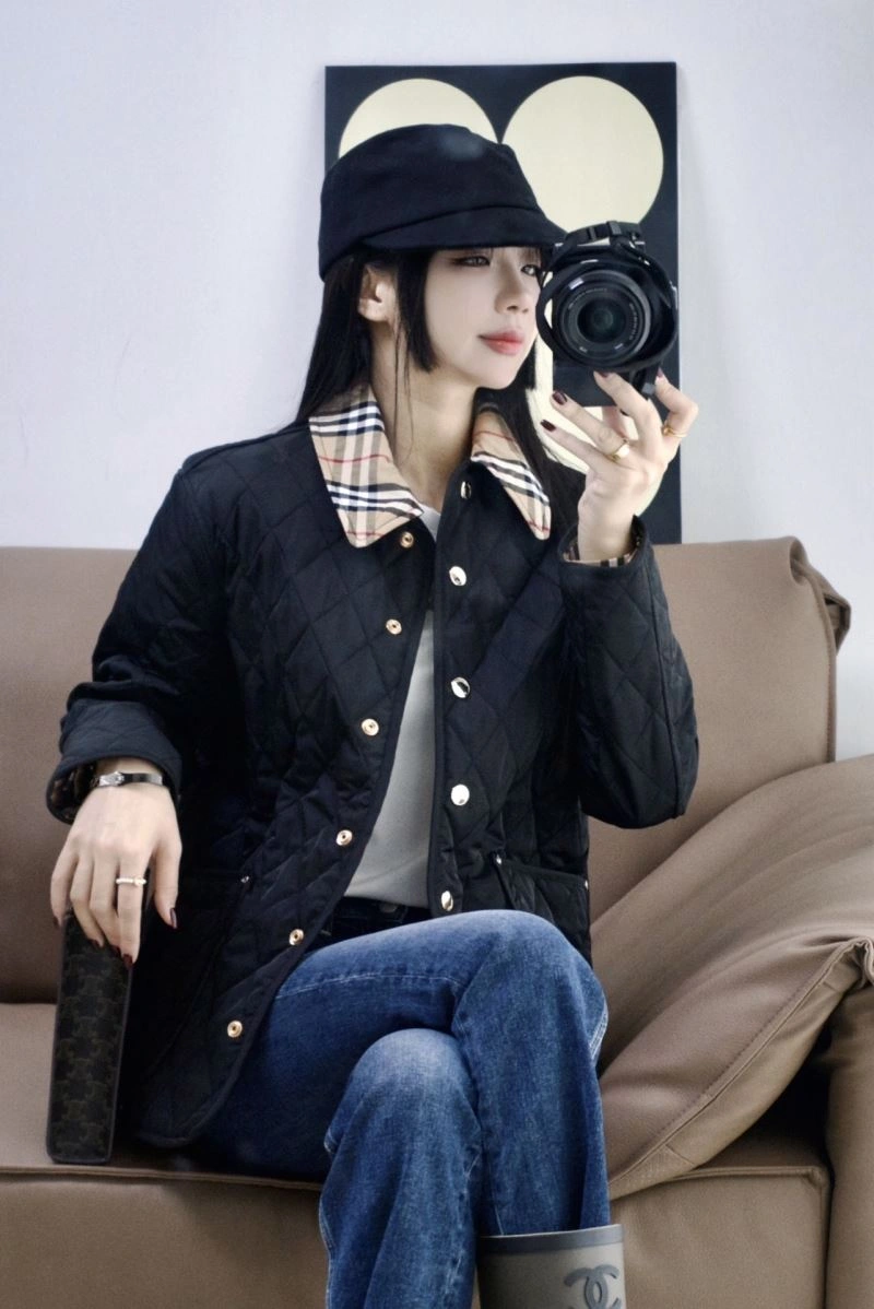 Accurate model Burberry Outwear