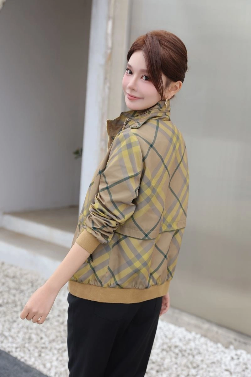 Discounted Burberry Outwear