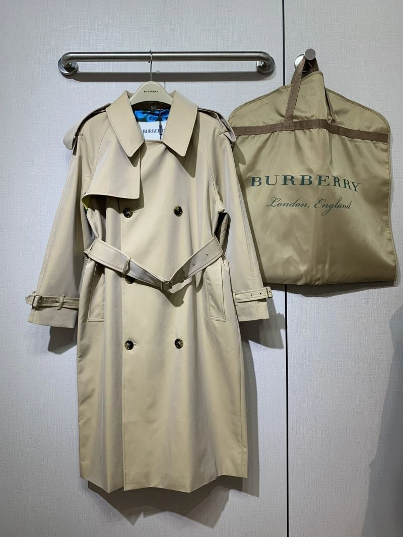 Burberry Outwear
