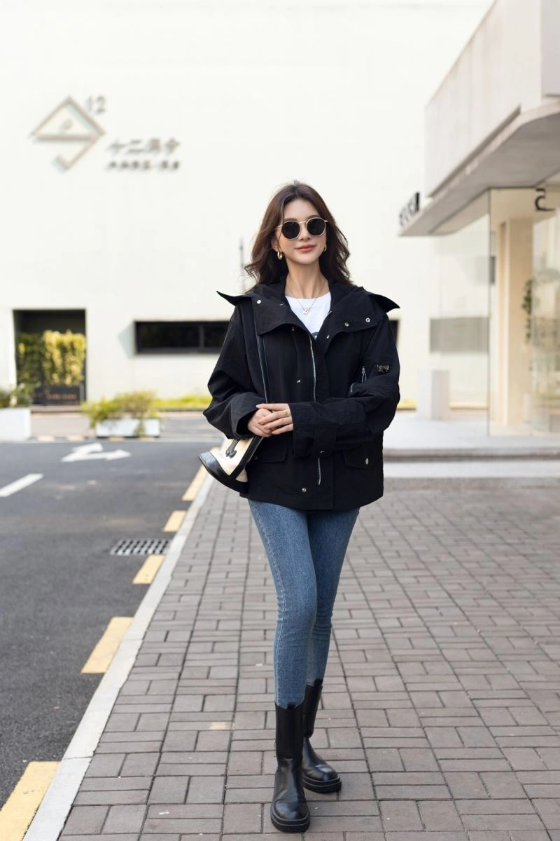 Bargain Burberry Outwear