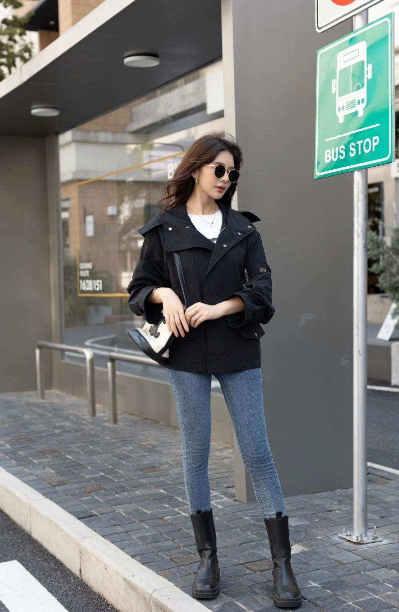 Bargain Burberry Outwear