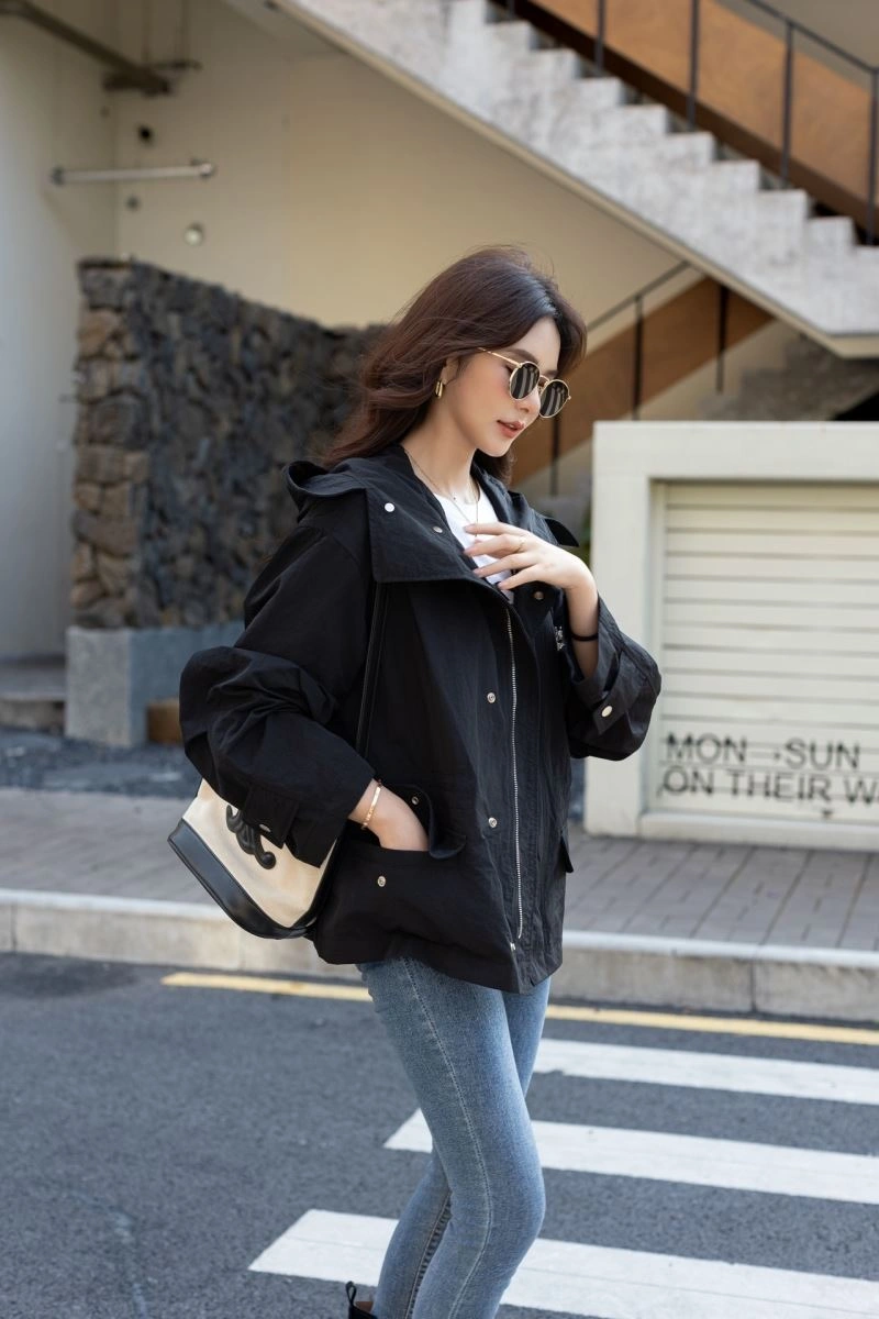Bargain Burberry Outwear
