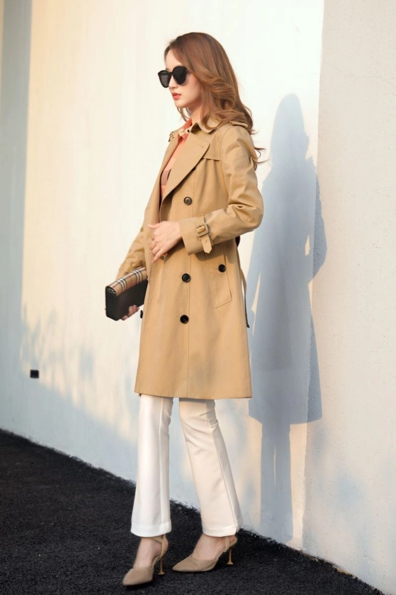 Bargain Burberry Outwear